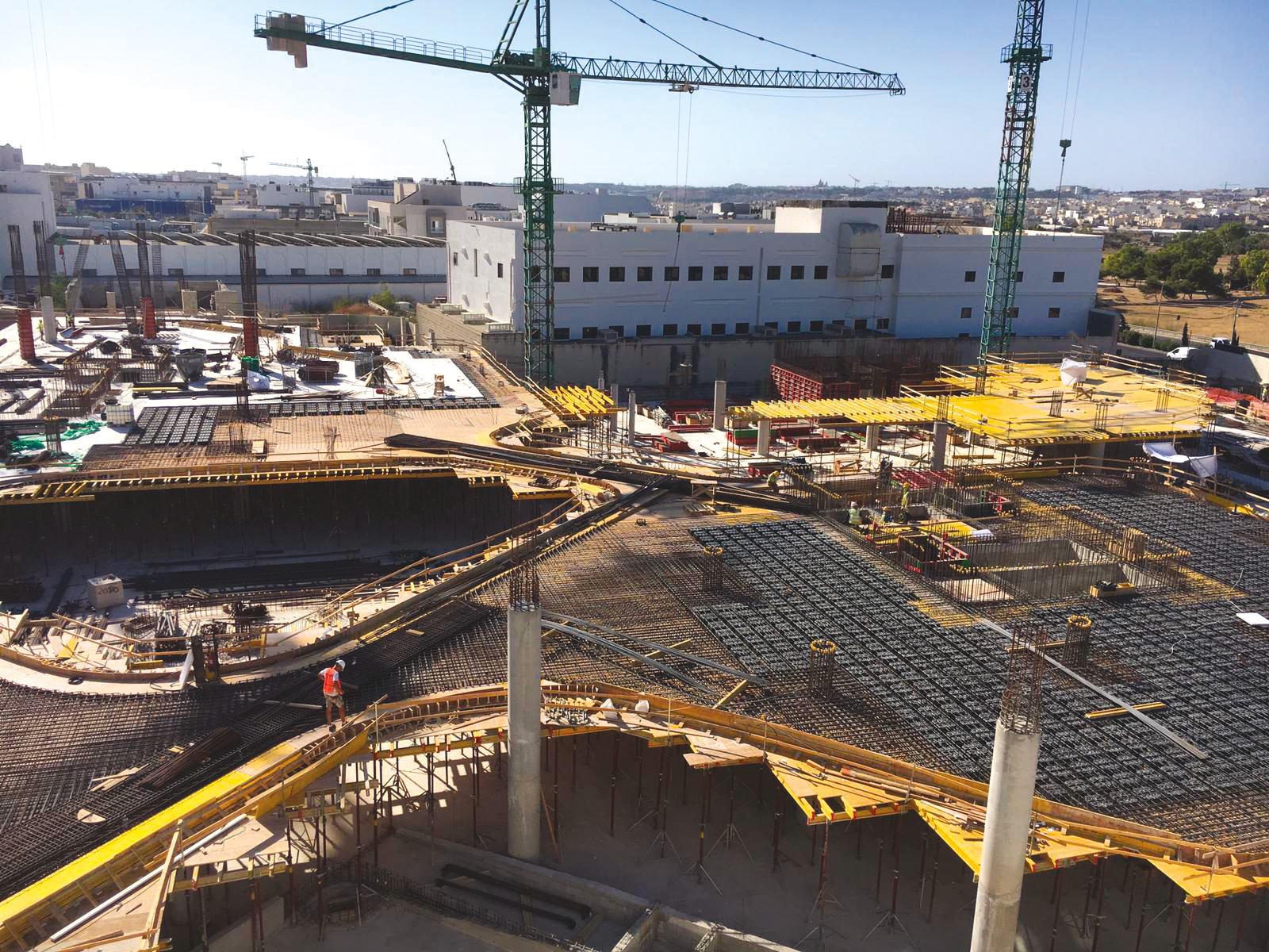 Improving the seismic response of buildings thanks to the lightened ...